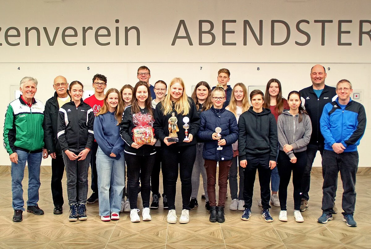 Hannah Rott von Gemütlichkeit Todtenweis sichert sich beim Bezirks ...